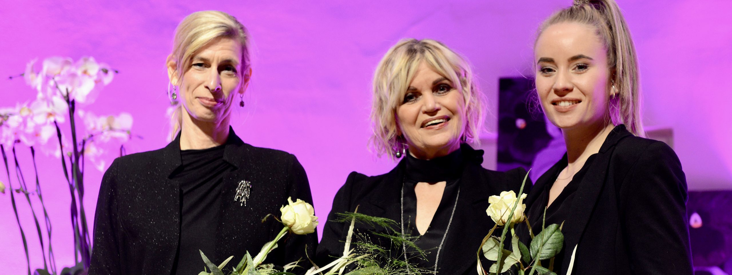 Die Stadtzeitung - Bestatterin Neusel: Abschiednehmen auf Abstand in ...