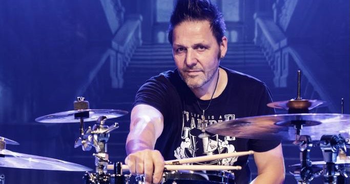 Die Stadtzeitung - Drum-Genie Dirk Sengotta: Nachhilfe für den Nachwuchs