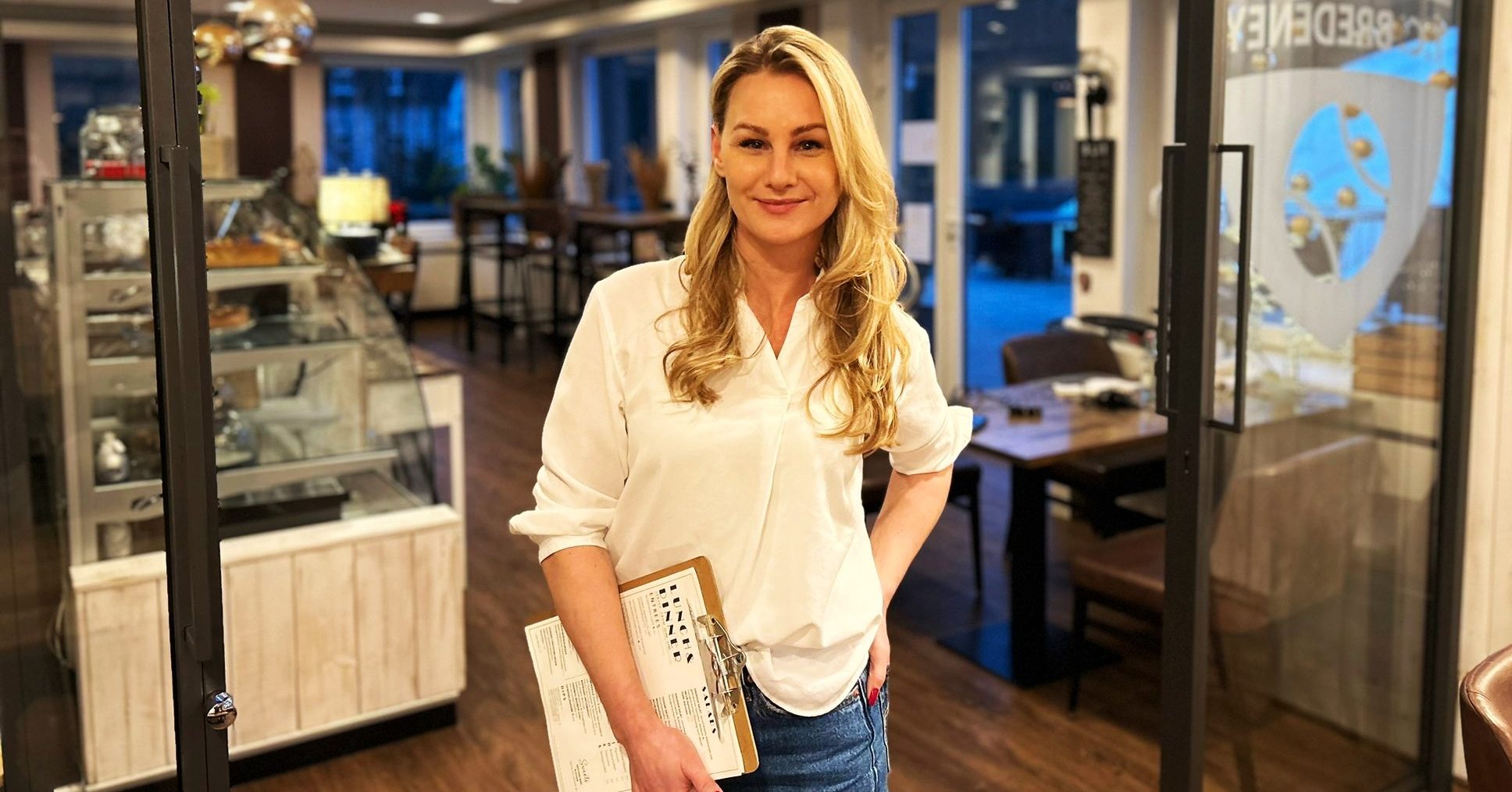 Die Stadtzeitung - „Cozy Court“: Manuela Niedworok serviert Gemütlichkeit